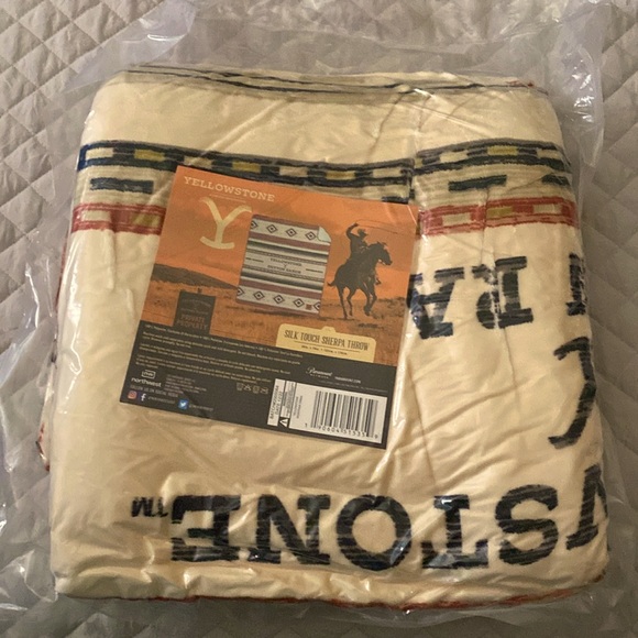 Yellowstone | Bedding | Yellowstone Sherpa Throw | Poshmark